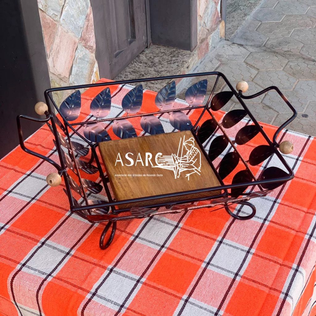 Arquivos Ferro e Madeira - Asarc - Associação dos Artesãos de Resende Costa